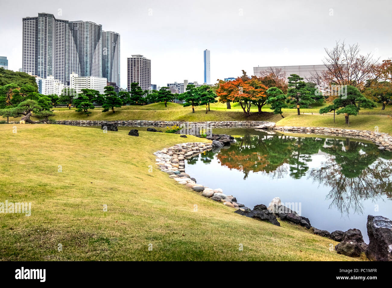 Hama rikyu onshi teien hi-res stock photography and images - Alamy