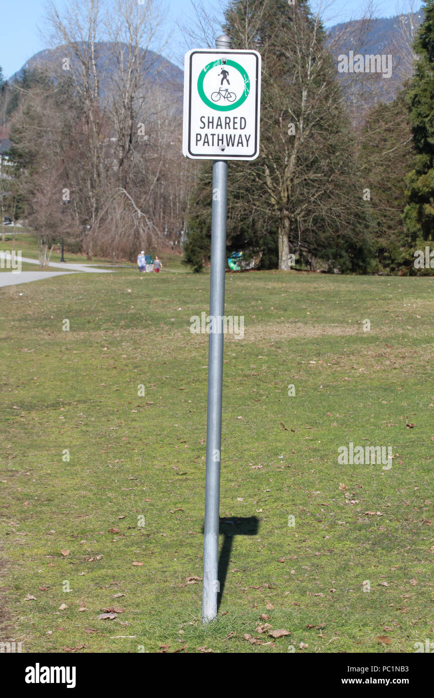 Pathway sign hi-res stock photography and images - Alamy