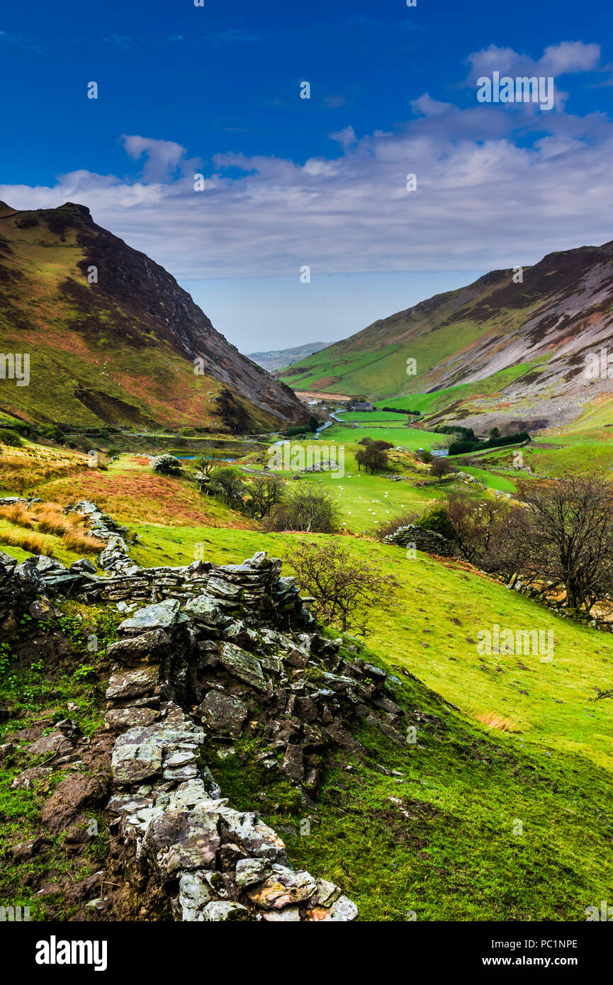 Pass valley wales hi-res stock photography and images - Alamy