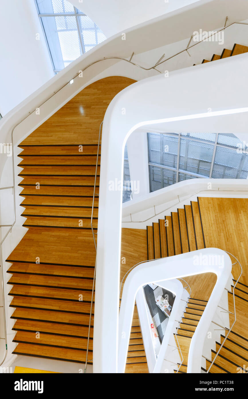 The Dongdaemun Design Plaza, also called the DDP, is a major urban ...