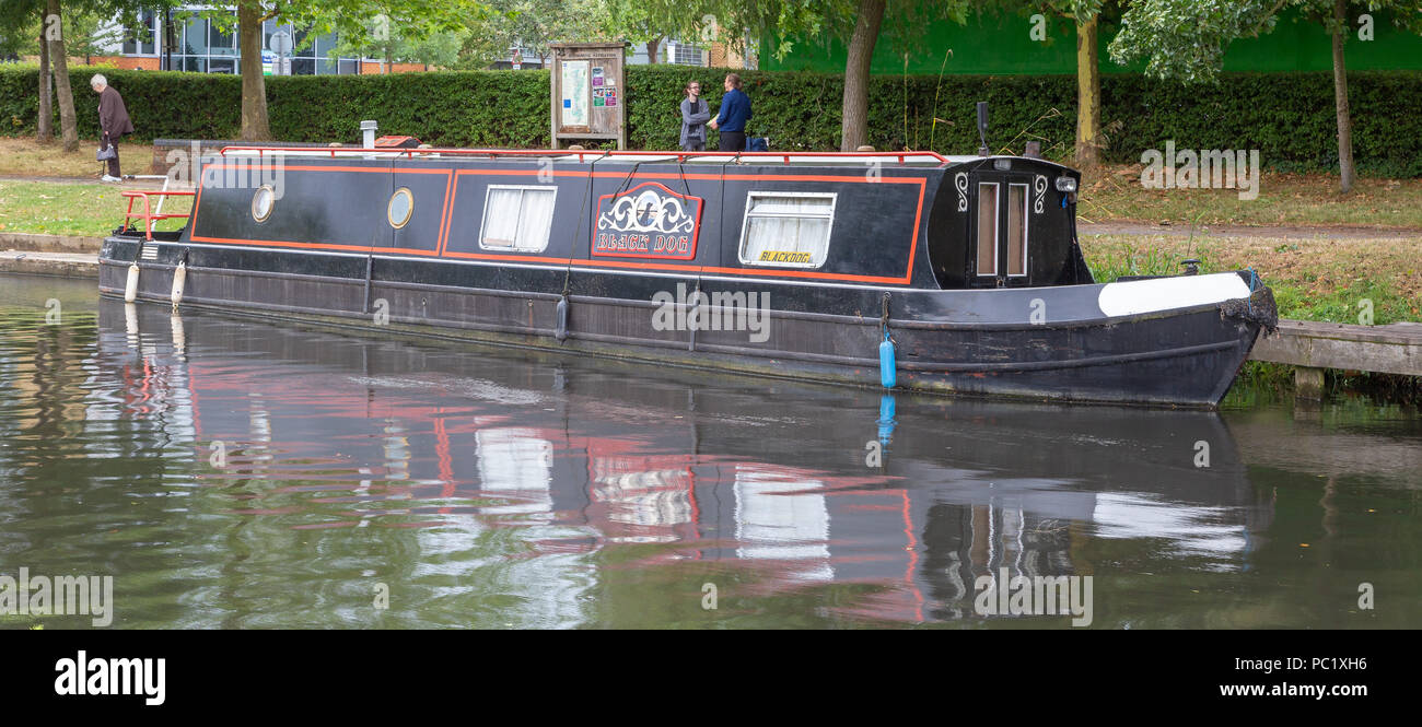 Horse drawn canal barge Stock Photo - Alamy