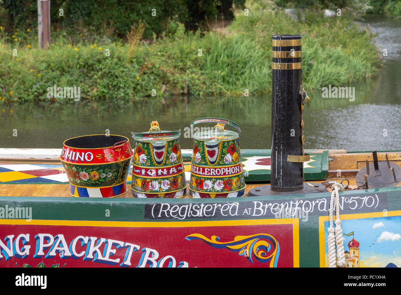 Horse drawn canal barge Stock Photo - Alamy