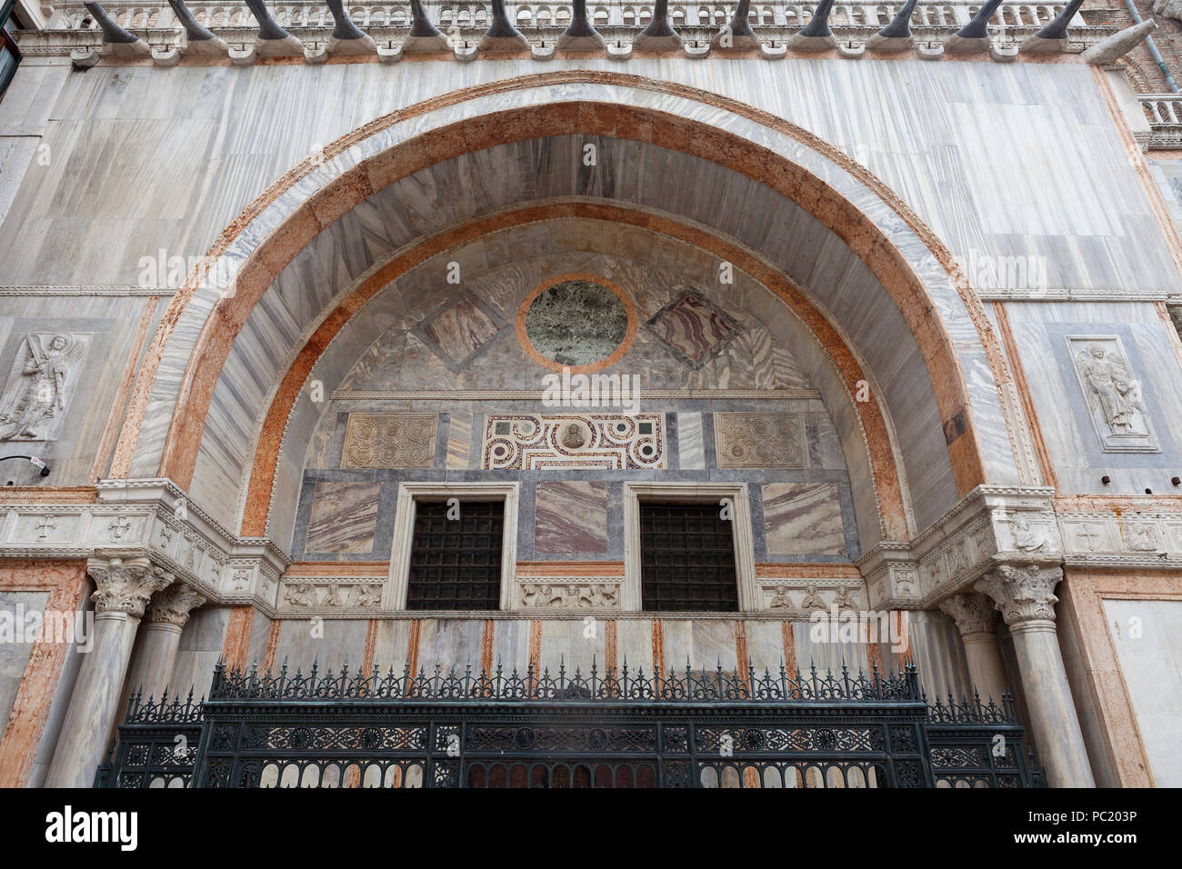 Basilica di san marco mosaic hi-res stock photography and images - Alamy