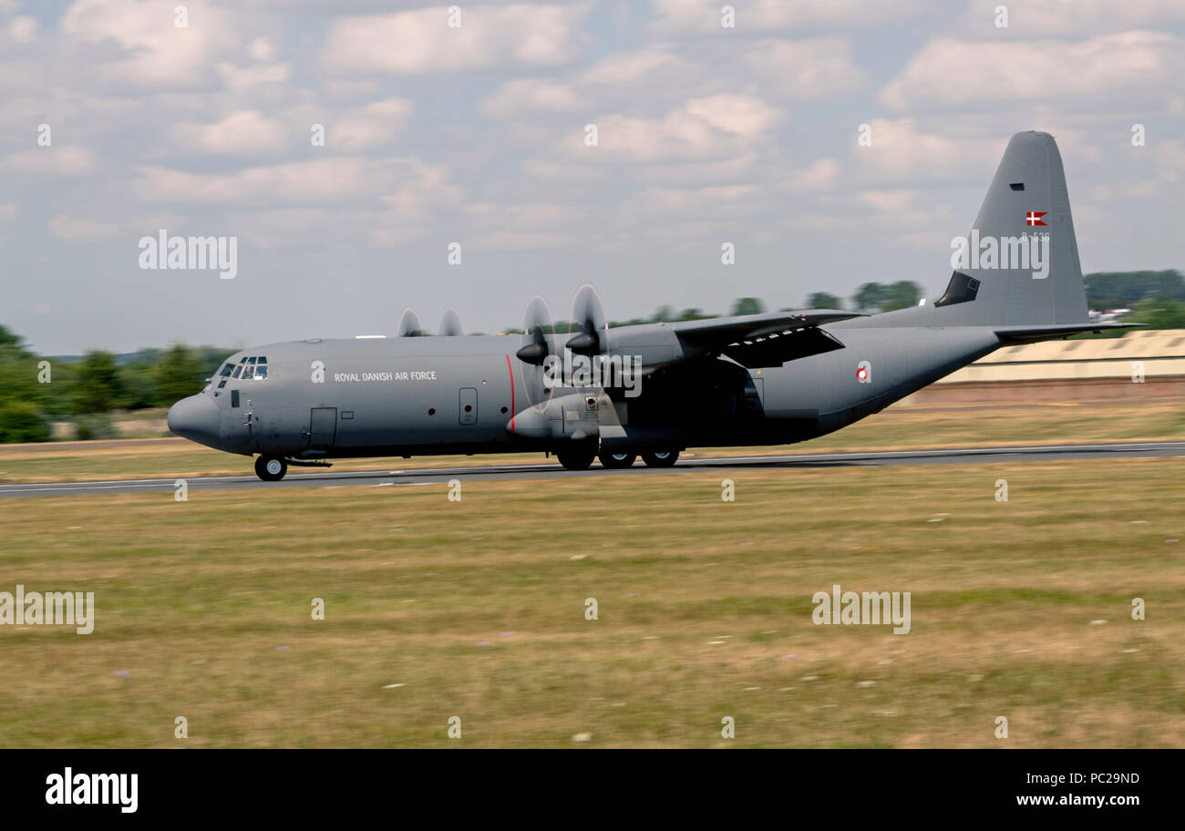 Raf c130j hercules hi-res stock photography and images - Alamy