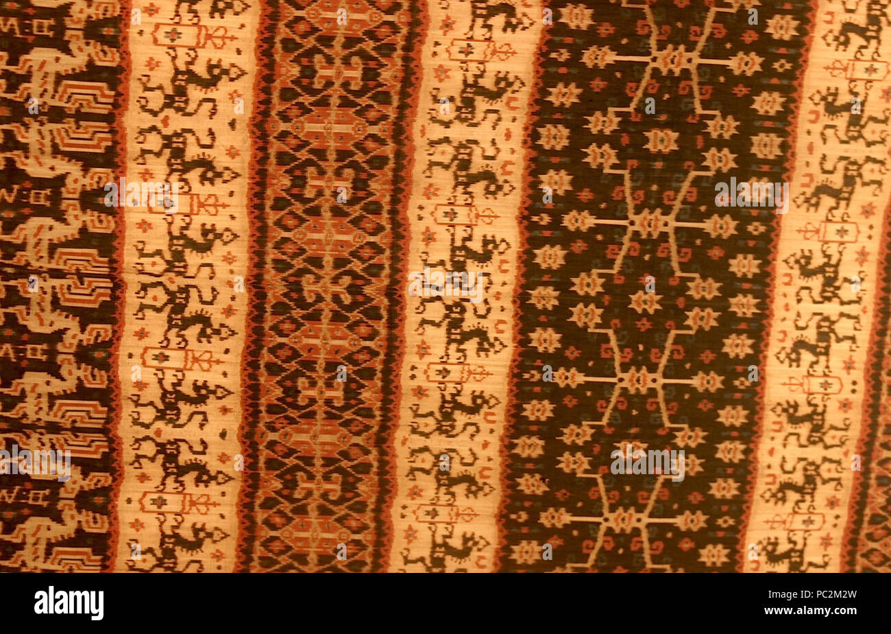 392 Man’s Shoulder Cloth (Hinggi), early 20th century; cotton; warp ...