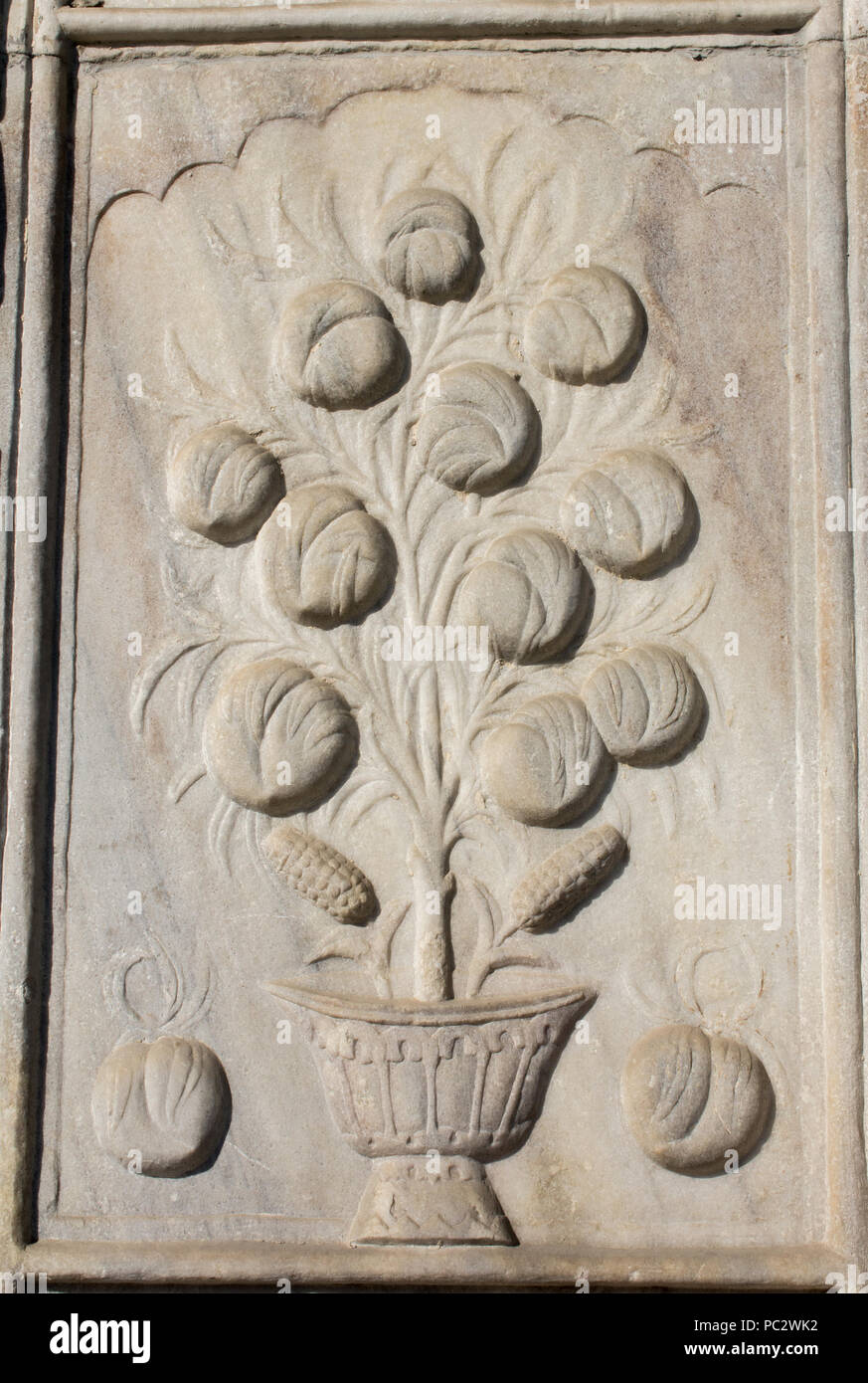 Ottoman marble stone carving art in floral patterns Stock Photo - Alamy