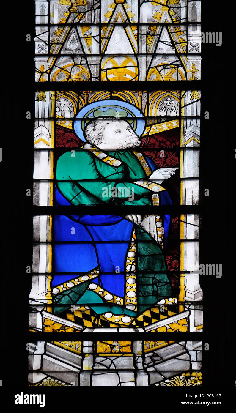 Saint Thomas, stained glass window in Saint Severin church in Paris ...
