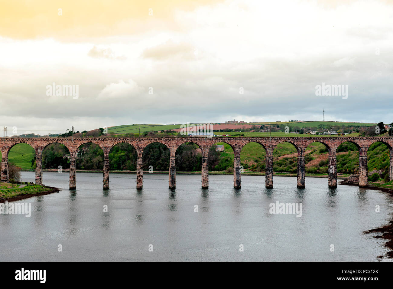 Royal border bridge over the river tweed hi-res stock photography and ...