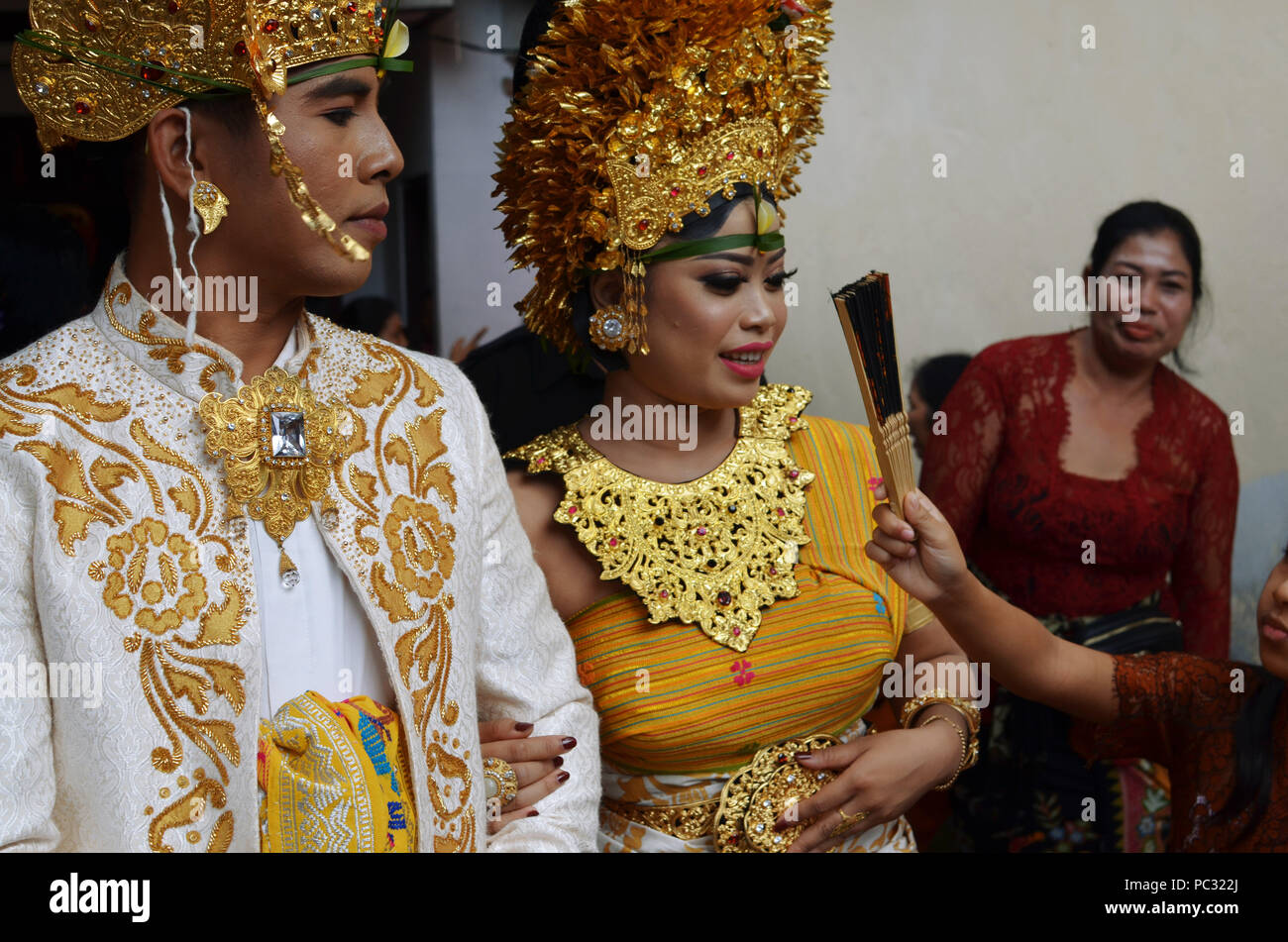Traditional balinese hindu wedding hi-res stock photography and images ...