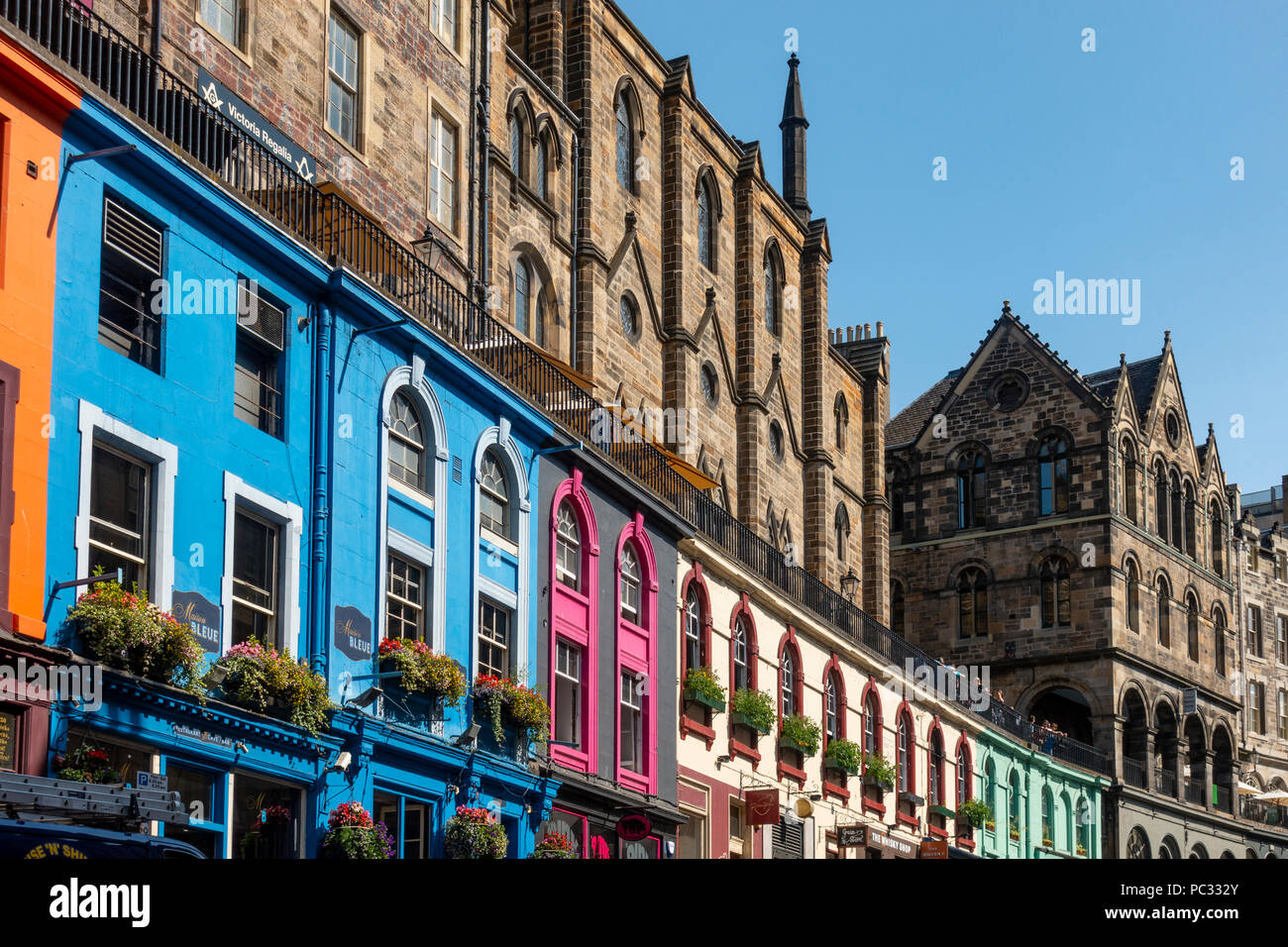 Colorful shop fronts hi-res stock photography and images - Alamy