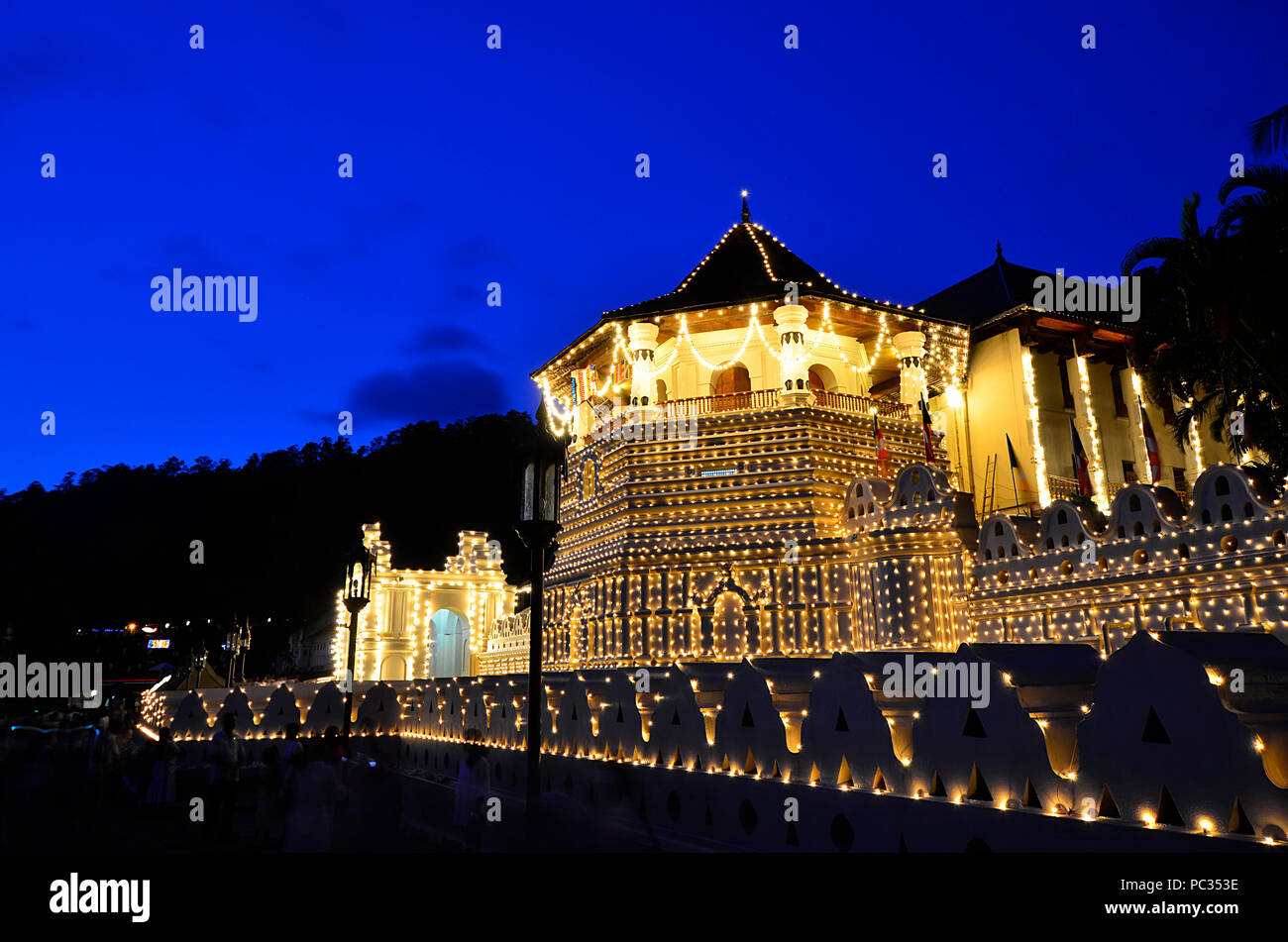 Temple of the Tooth at night, Kandy, Sri Lanka Stock Photo - Alamy
