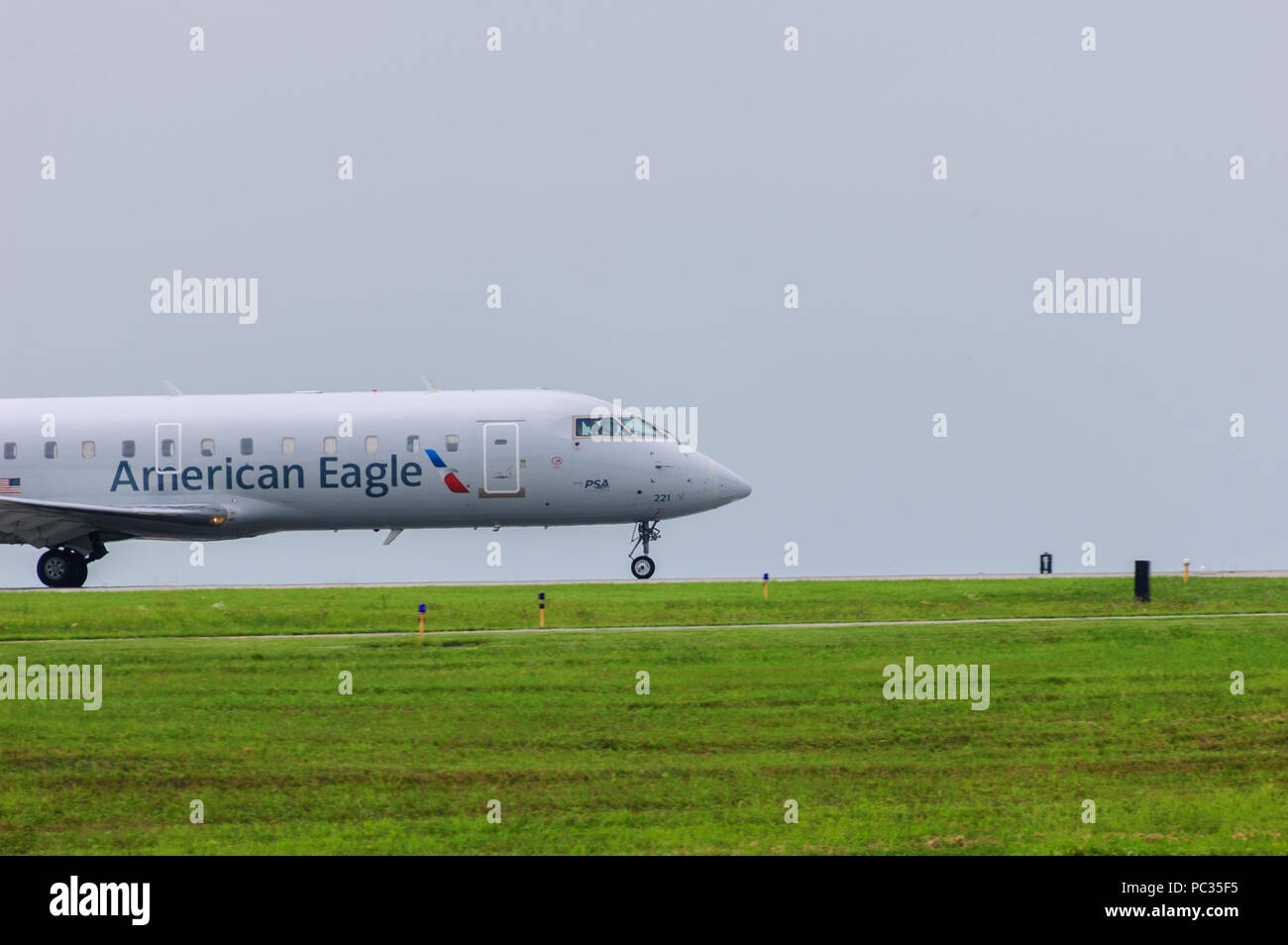 American Eagle aircraft taking off from Lexington Bluegrass Field in ...