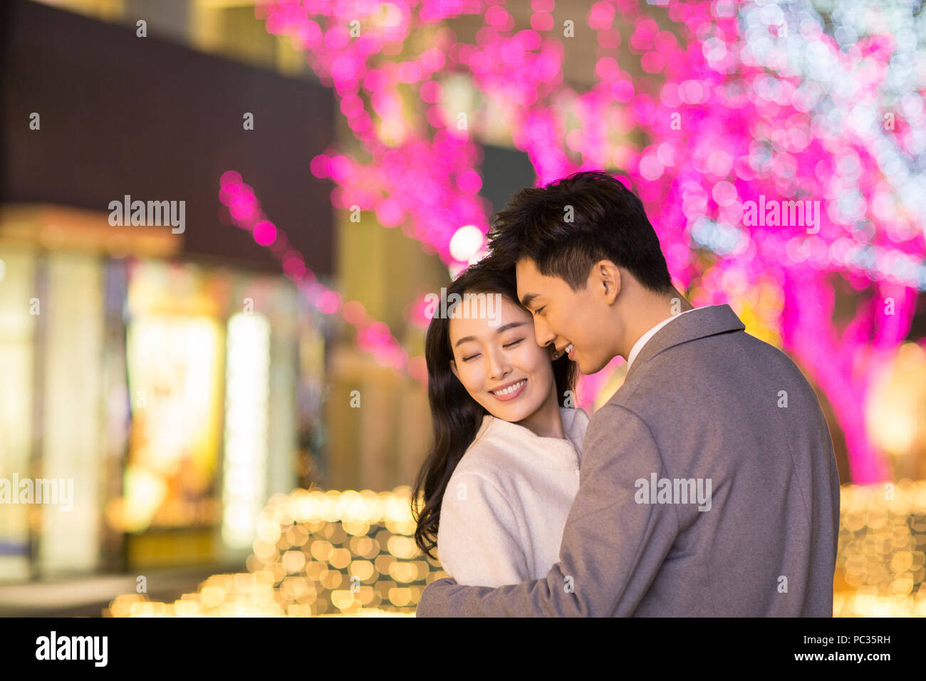 Chinese couple tradition hi-res stock photography and images - Alamy