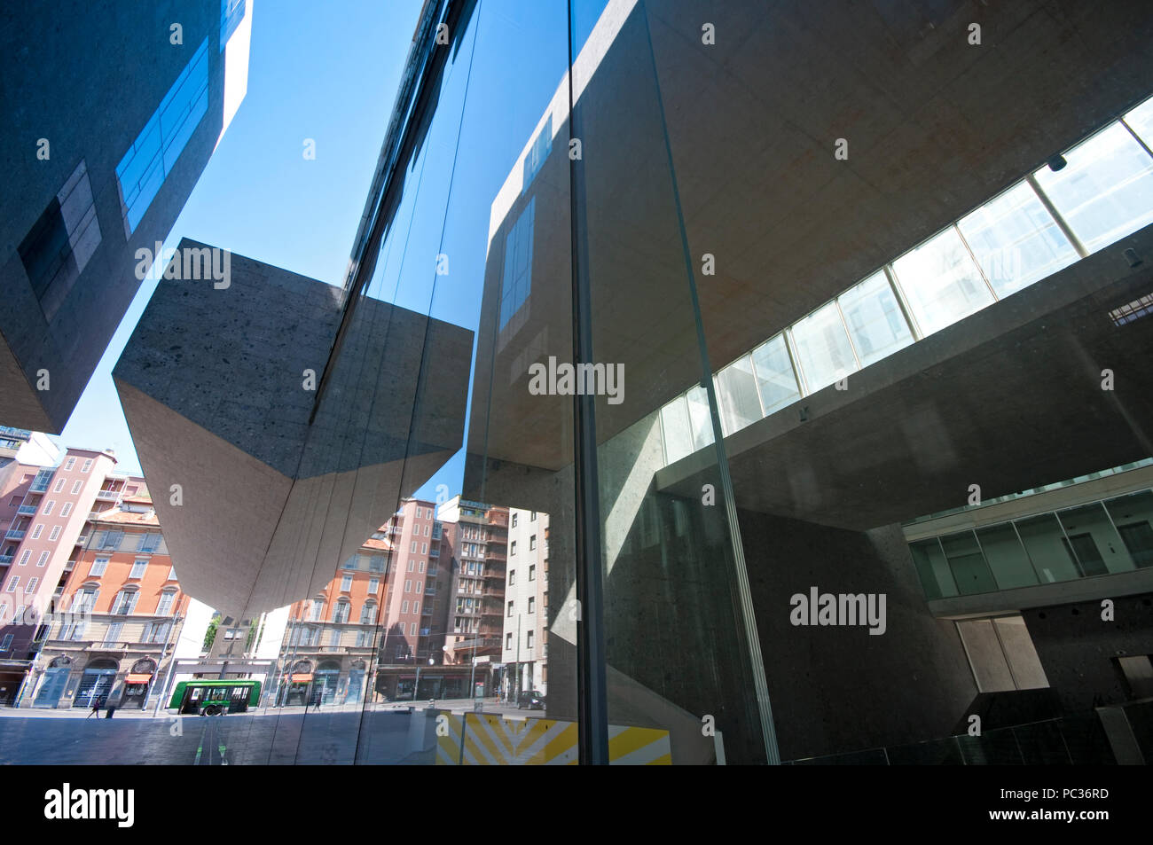 Yvonne farell hi-res stock photography and images - Alamy