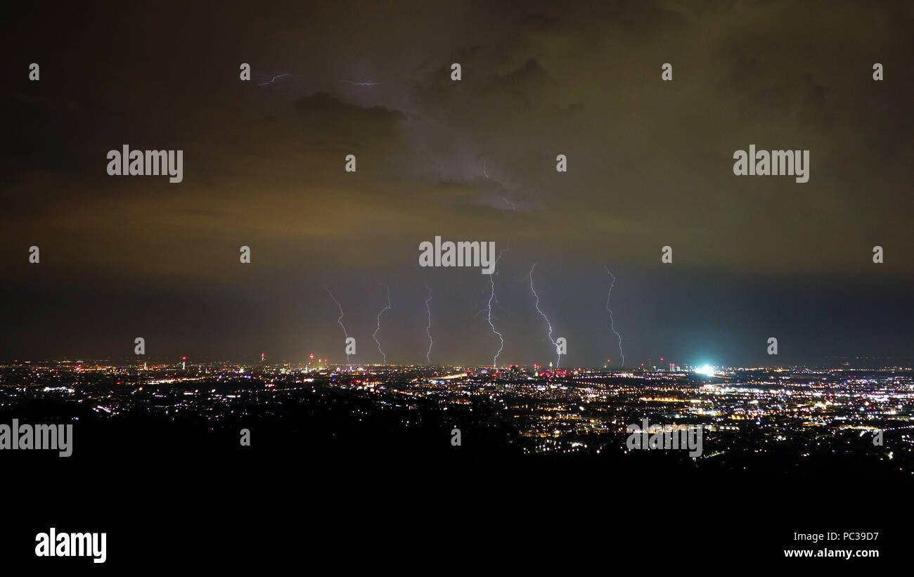 City night lightnings hi-res stock photography and images - Alamy