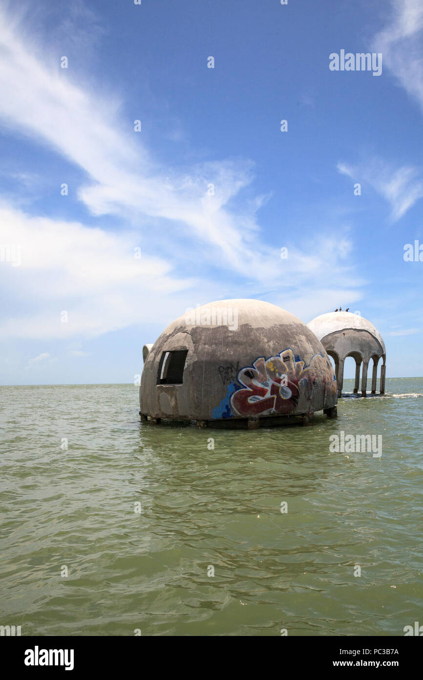 Dome home cape romano hi-res stock photography and images - Alamy