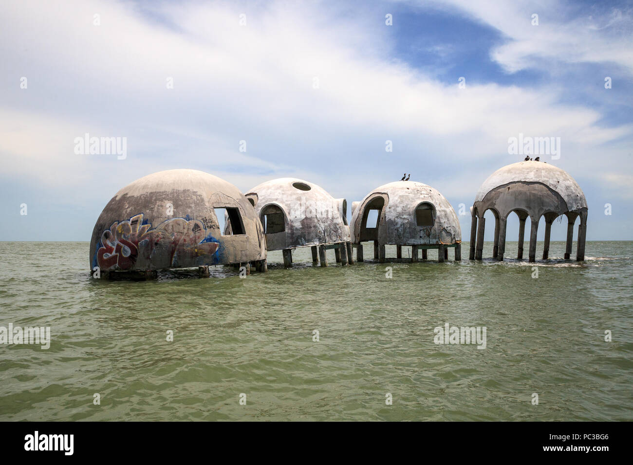 Blue sky over the Cape Romano dome house ruins in the Gulf Coast of ...