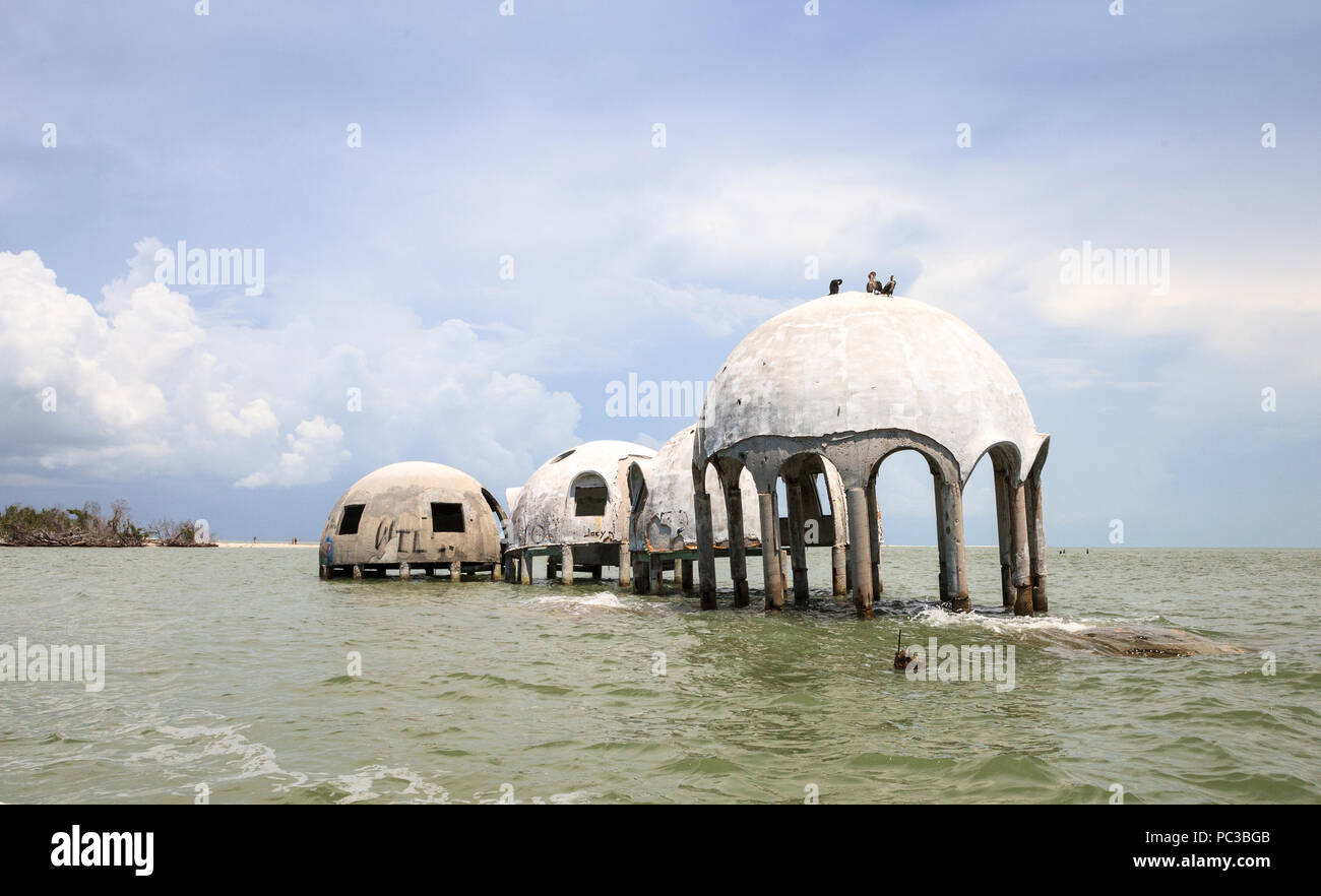 Blue sky over the Cape Romano dome house ruins in the Gulf Coast of ...
