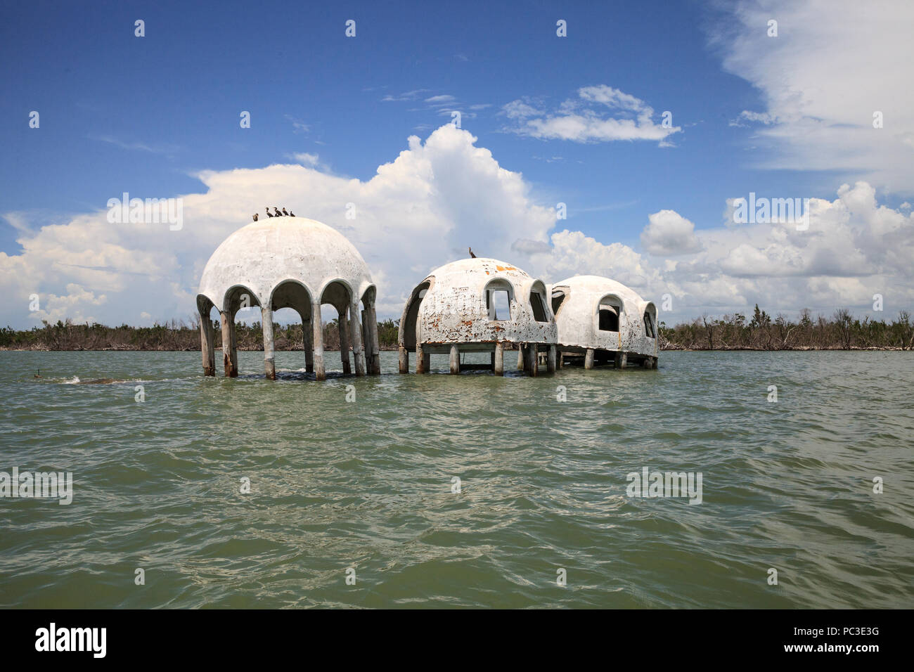 Blue sky over the Cape Romano dome house ruins in the Gulf Coast of ...