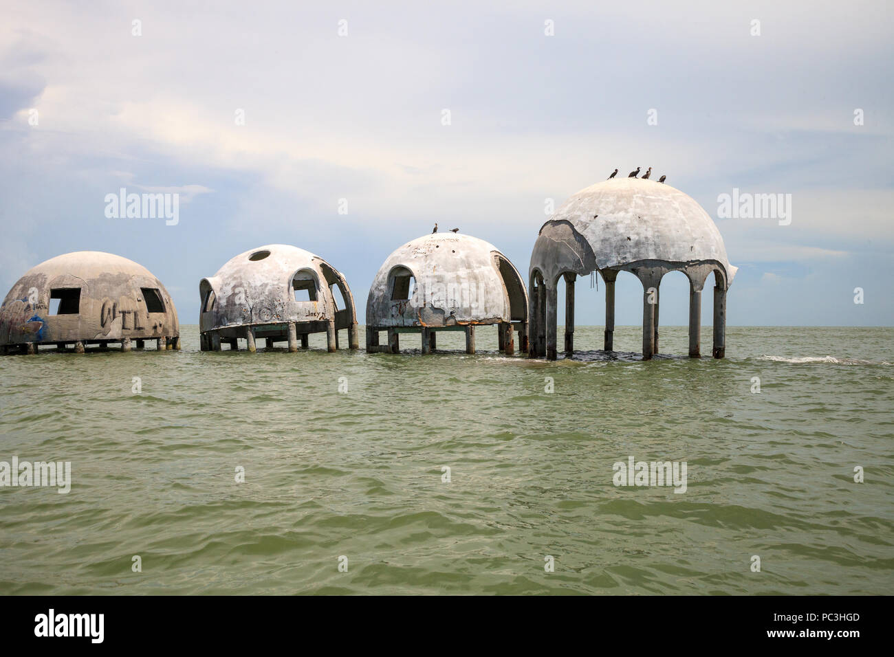 Blue sky over the Cape Romano dome house ruins in the Gulf Coast of ...
