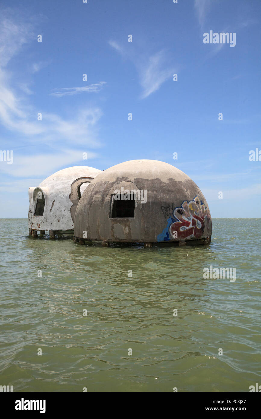 Blue sky over the Cape Romano dome house ruins in the Gulf Coast of ...
