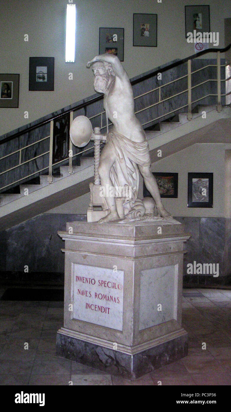 548 Sculpture of Archimedes Stock Photo - Alamy