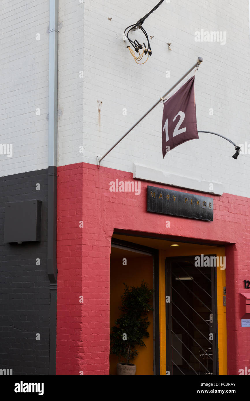 Laurence Edwards launches his sculpture exhibition at Mary Place ...