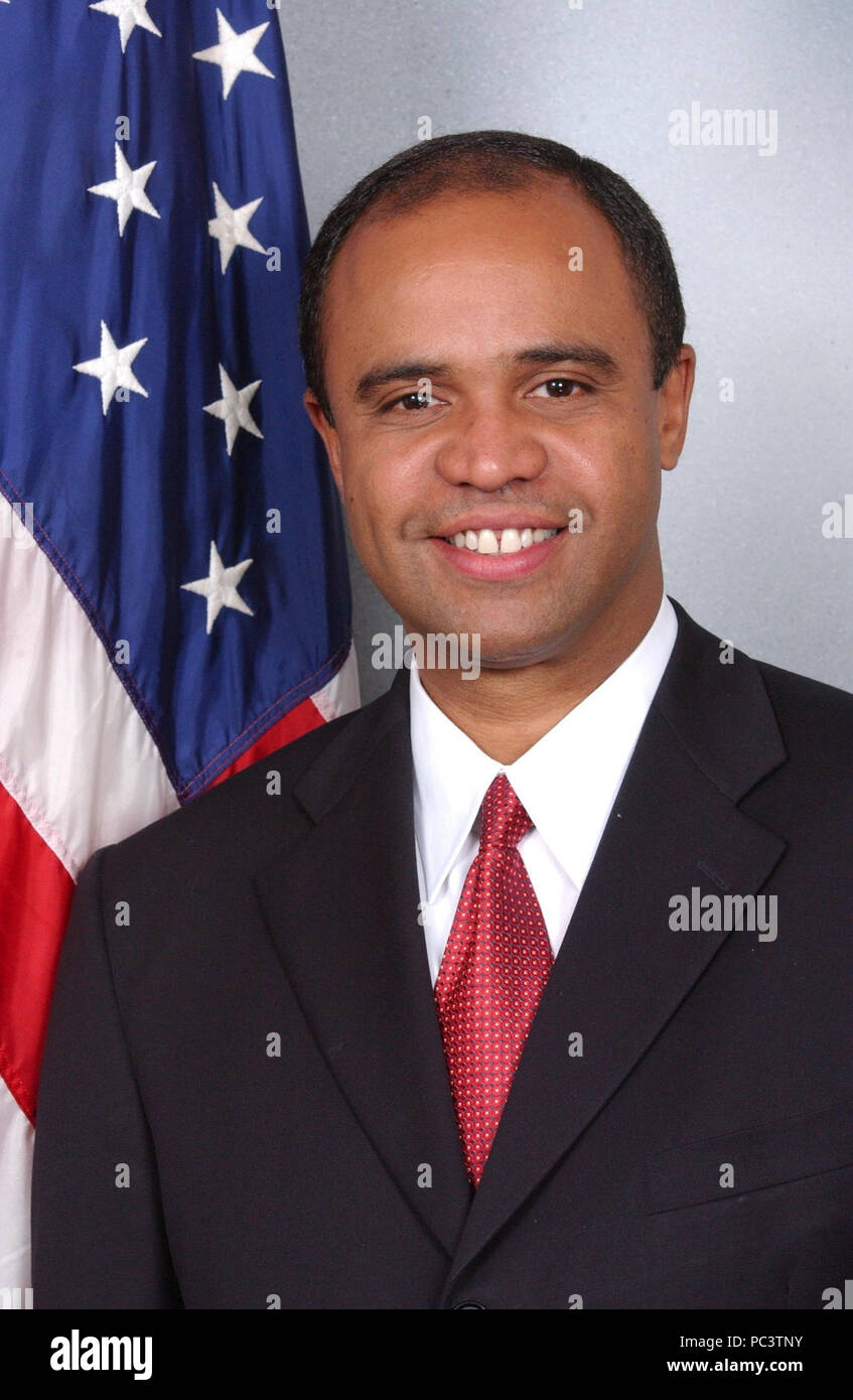 Adolfo Carrion White House Headshot Stock Photo - Alamy