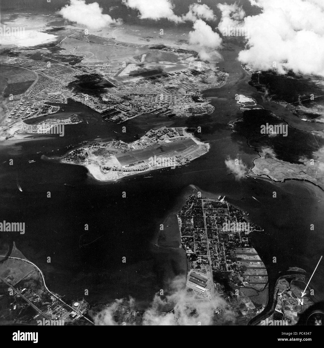 Aerial view of Pearl Harbor in May 1942 Stock Photo - Alamy