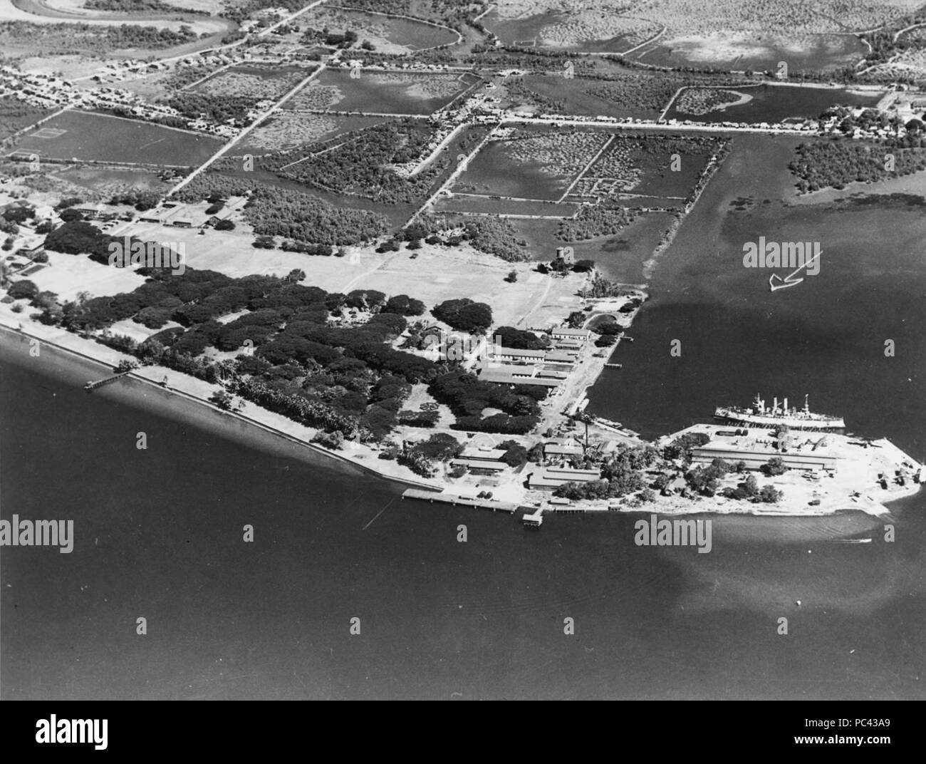 Subic bay Black and White Stock Photos & Images - Alamy