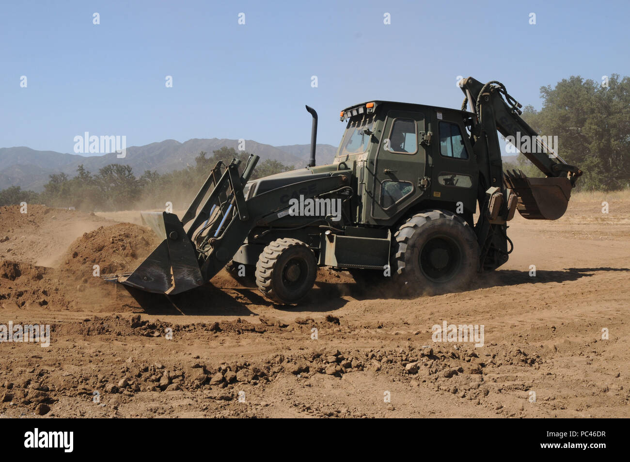 A U.S. Army Reserve Soldier with the 779th Engineer Company, 463rd ...
