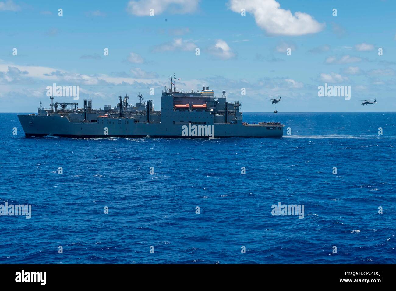 Military sealift command fast support ship usns rainier t aoe hi-res ...