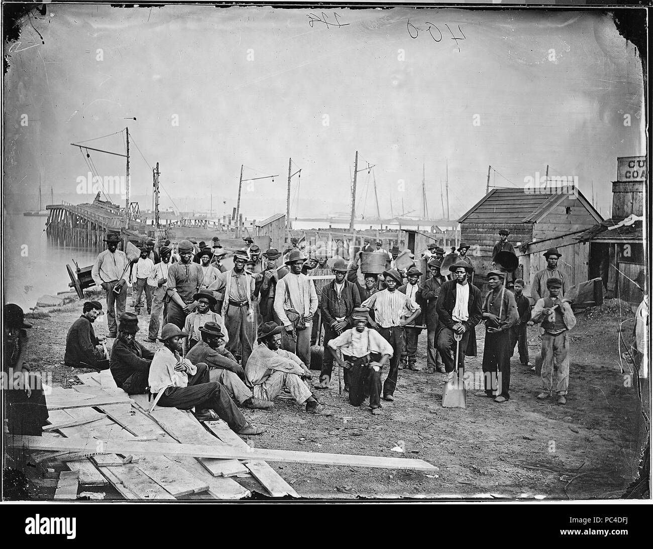 Coal wharf hi-res stock photography and images - Alamy