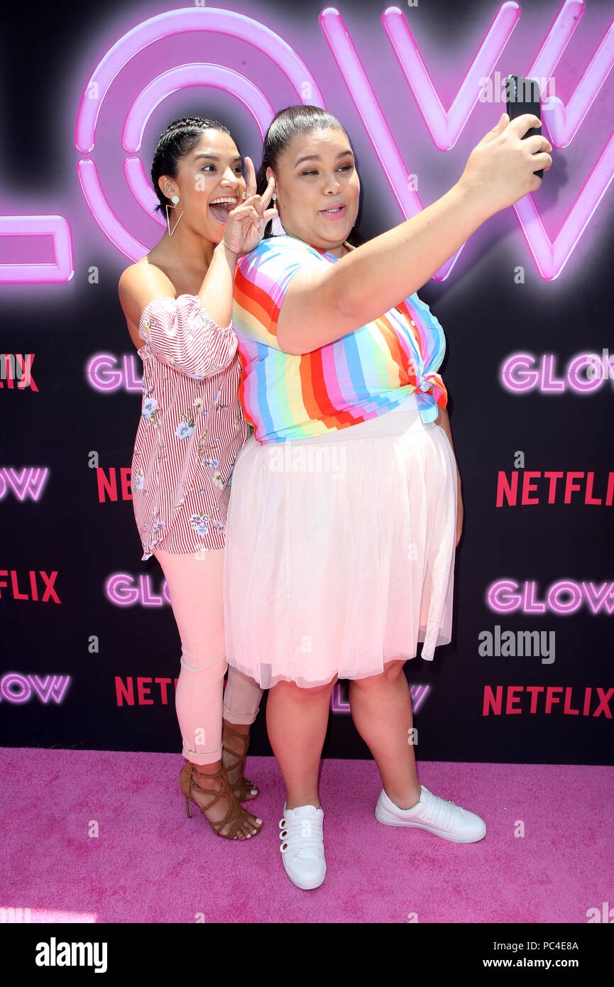 Cast Of Netflixs Glow Celebrates Premiere Of Season 2 With 80s