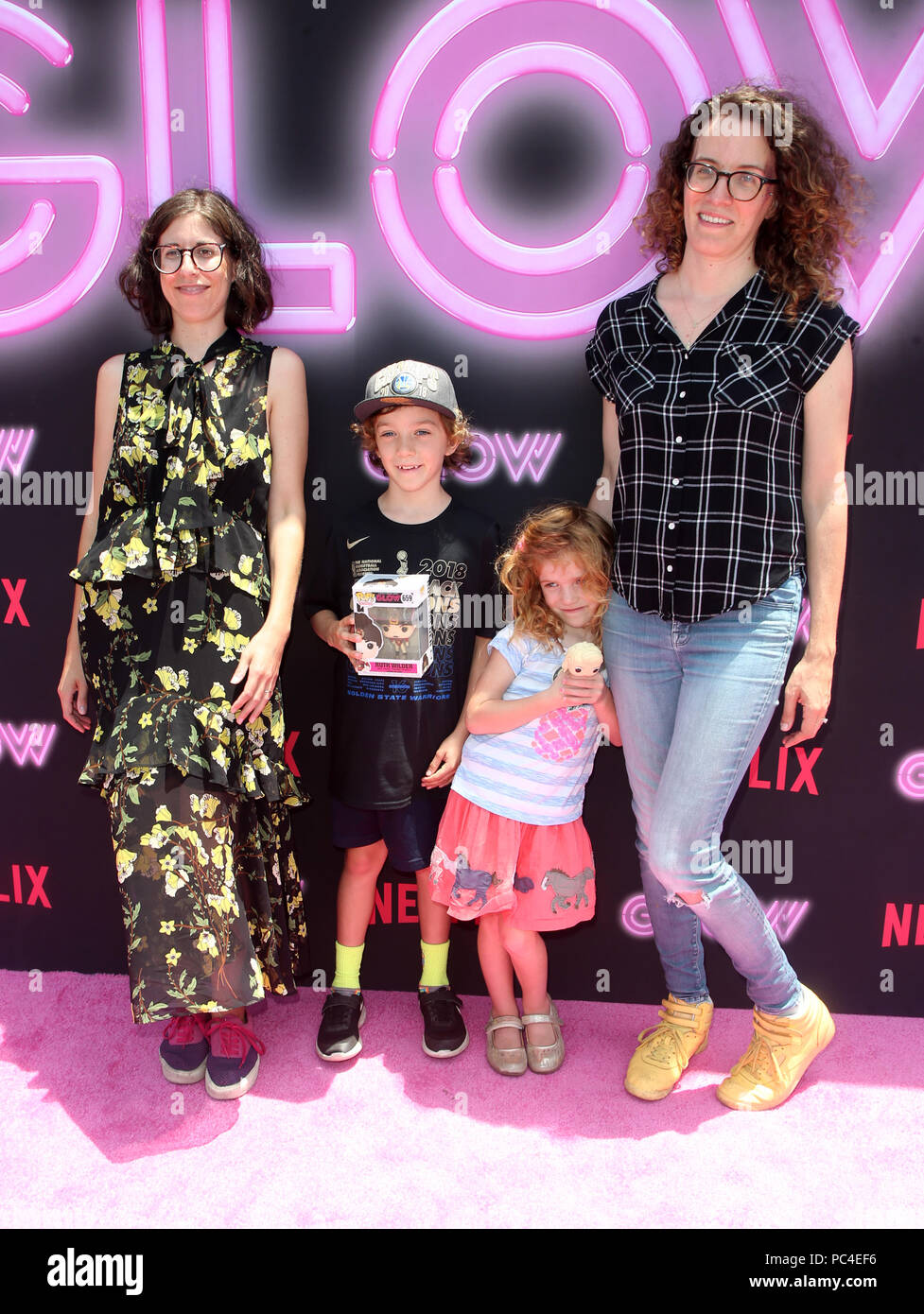Cast of Netflix's 'Glow' Celebrates the premiere of Season 2 with 80's ...