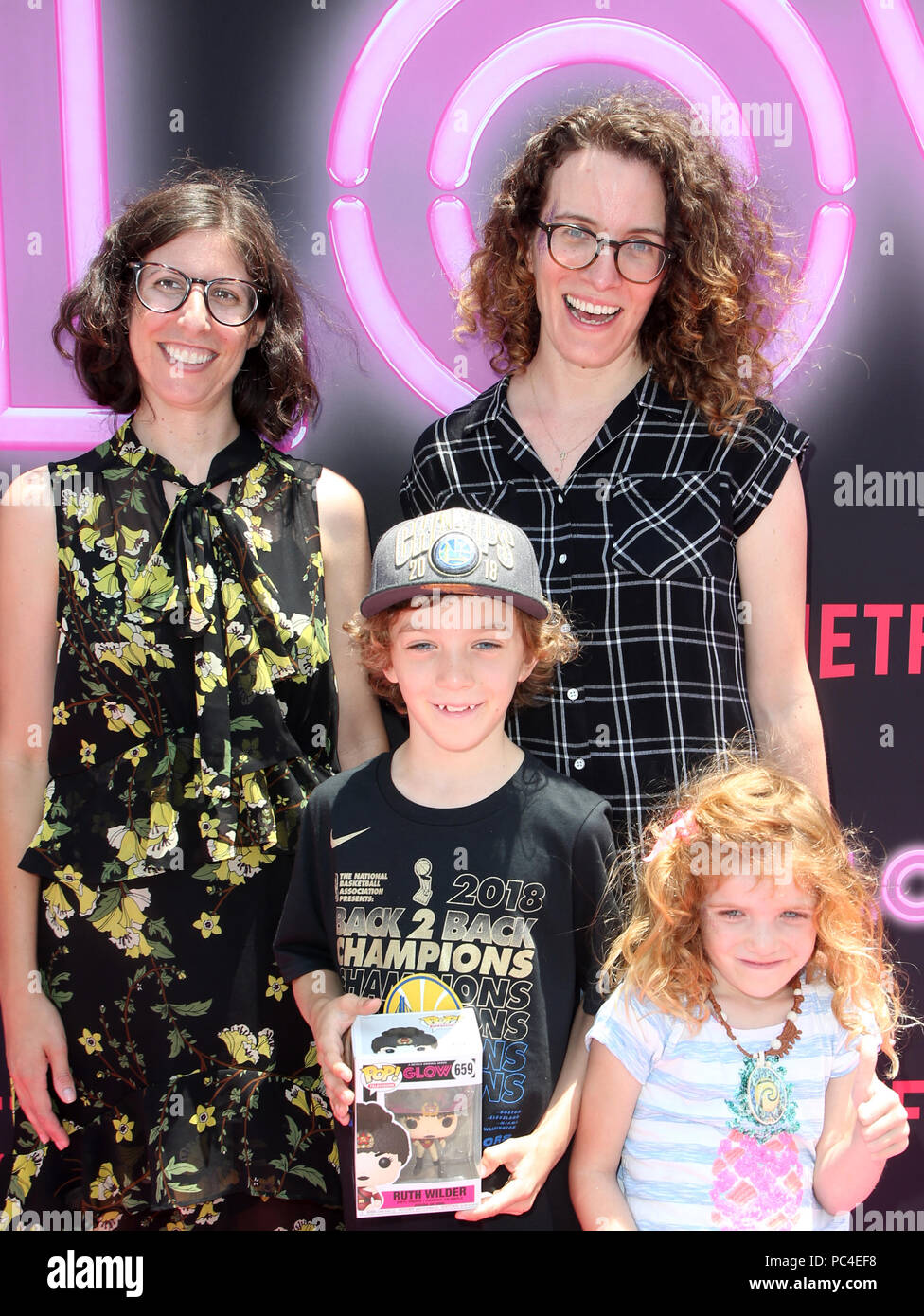 Cast of Netflix's 'Glow' Celebrates the premiere of Season 2 with 80's ...