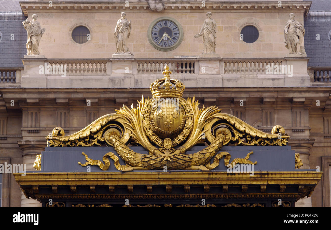 gate entrance symbol in street of Paris, France Stock Photo - Alamy