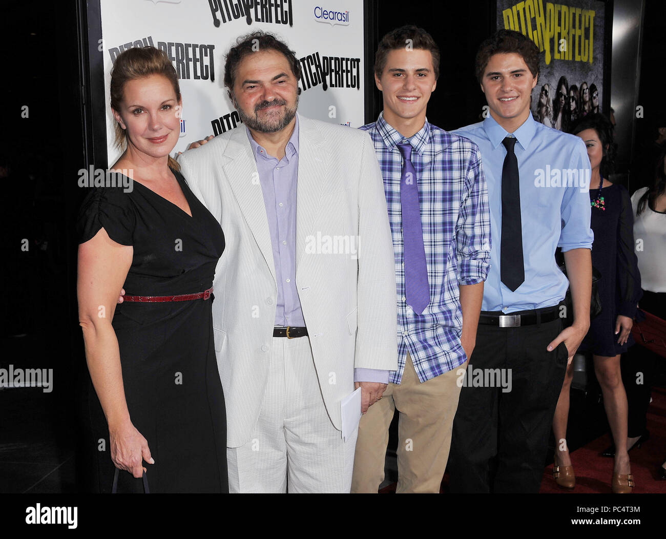 Elizabeth perkins and husband hi-res stock photography and images - Alamy