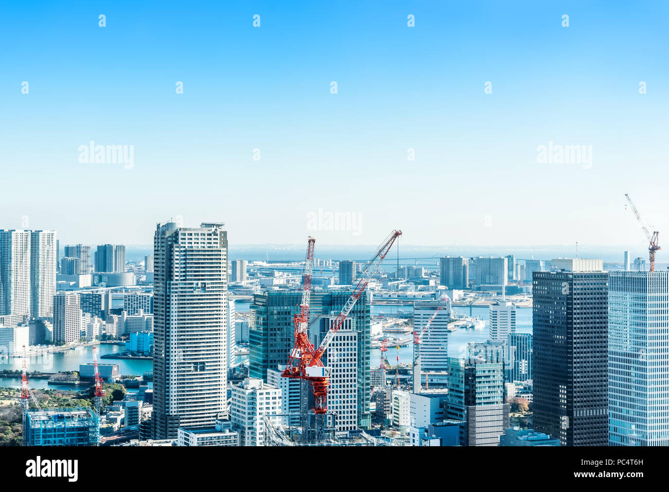 Tokyo construction crane hi-res stock photography and images - Alamy