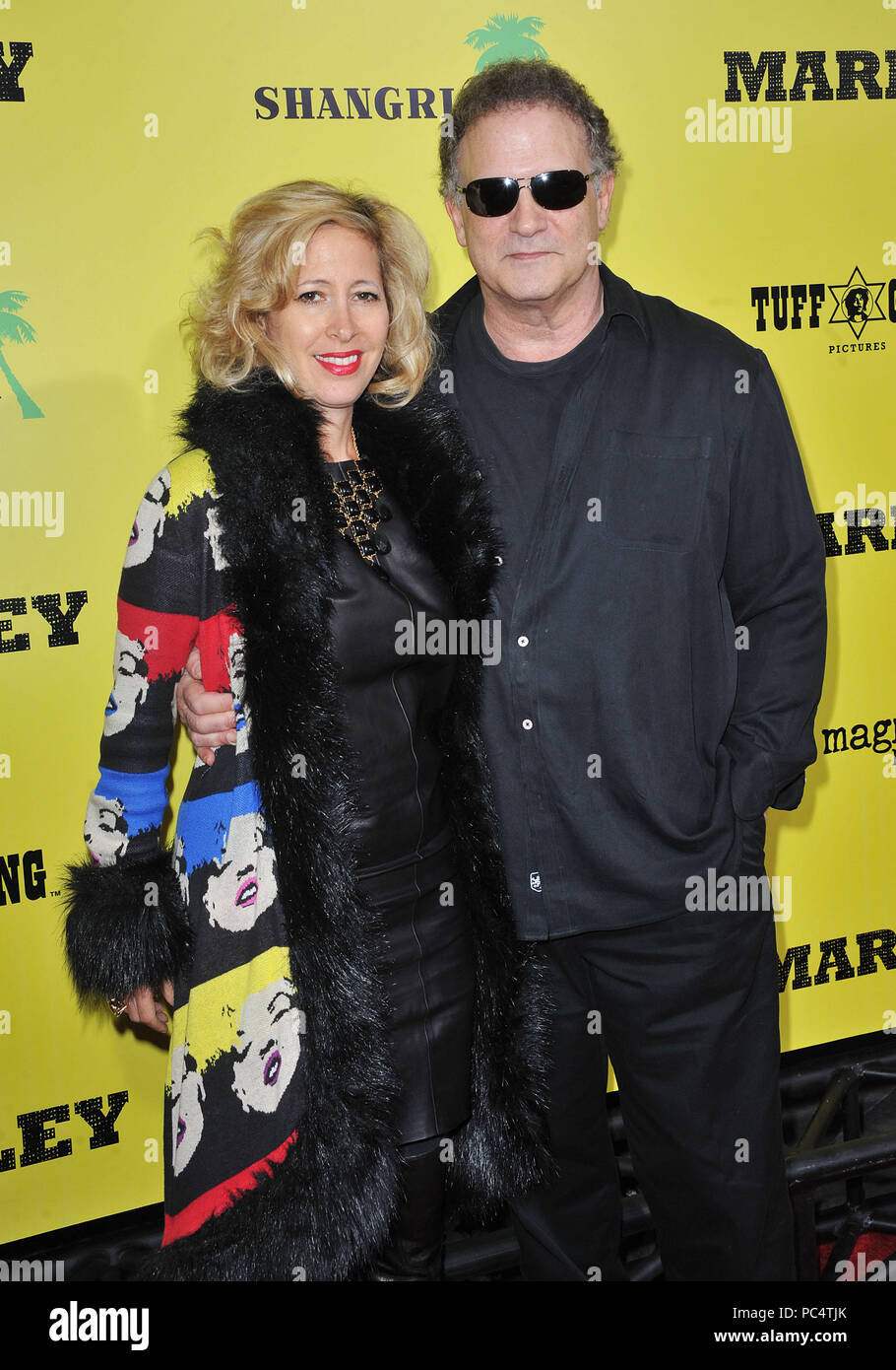 Albert brooks and family red carpet event hi-res stock photography and ...