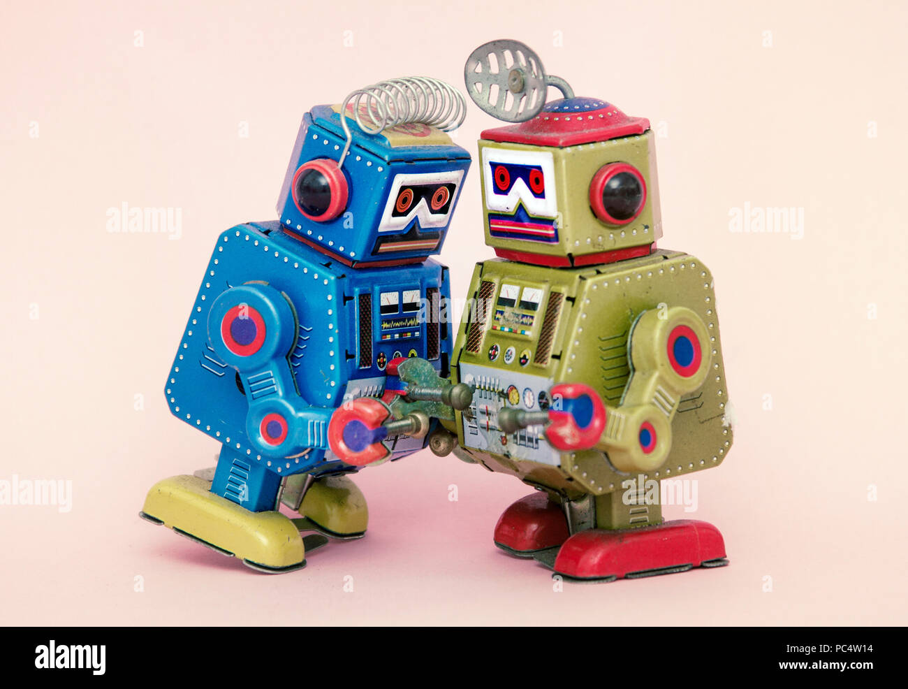 Two robots talking hi-res stock photography and images - Alamy