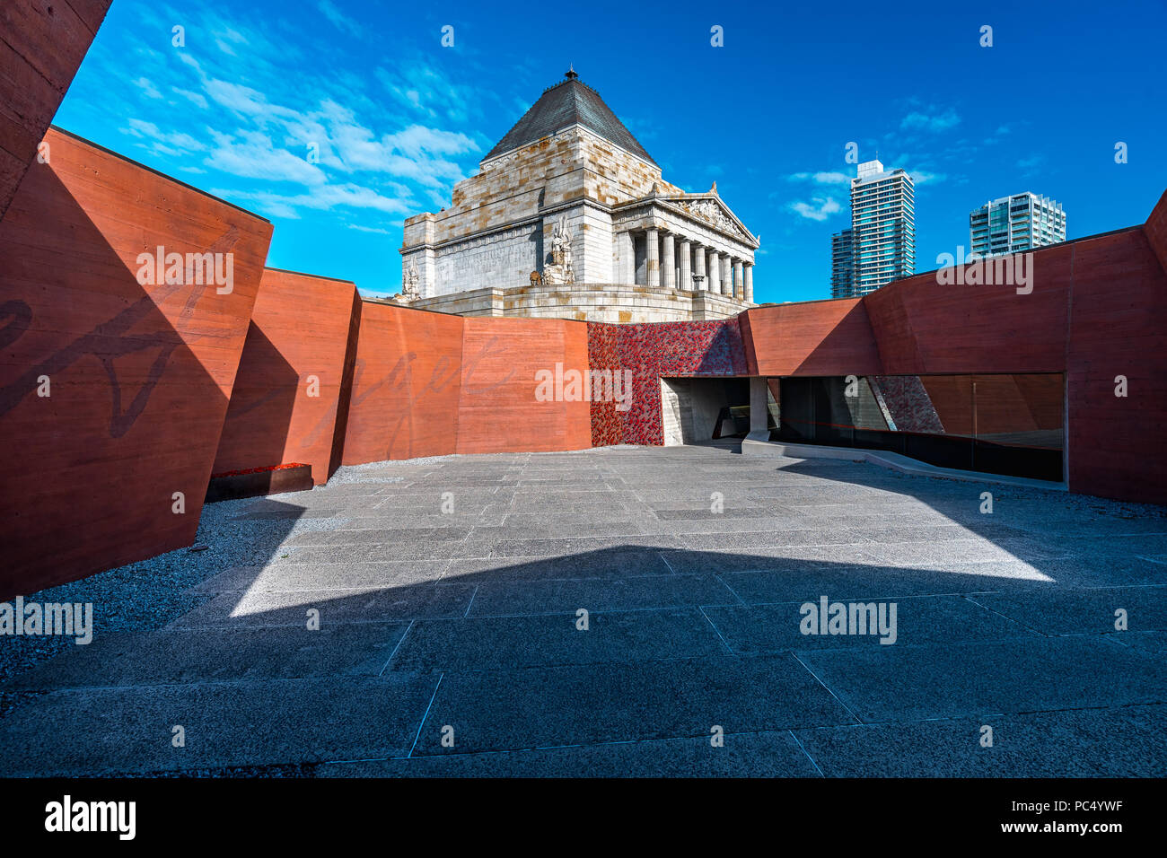 Melbourne, Australia - Shrine of Remembrance monument Stock Photo - Alamy