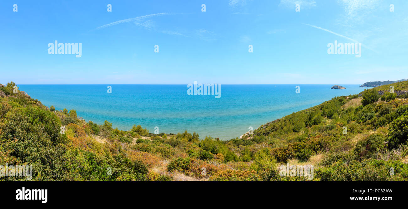 Summer Lido di Portonuovo Adriatic sea coast view (Vieste, Gargano ...