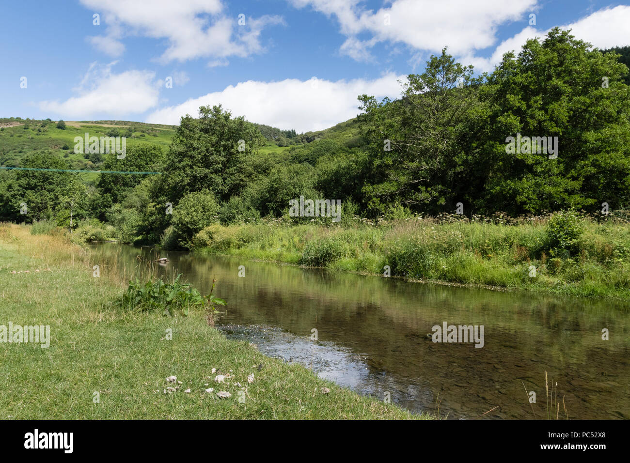 Beautiful path to river hi-res stock photography and images - Alamy