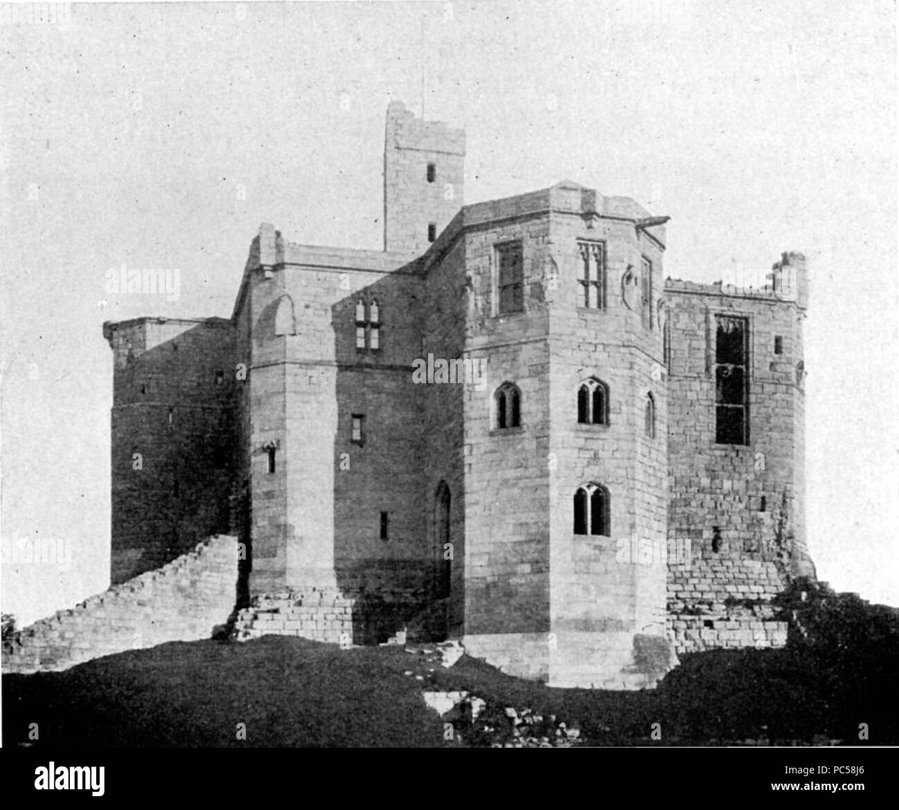 Castle northumberland Black and White Stock Photos & Images - Alamy
