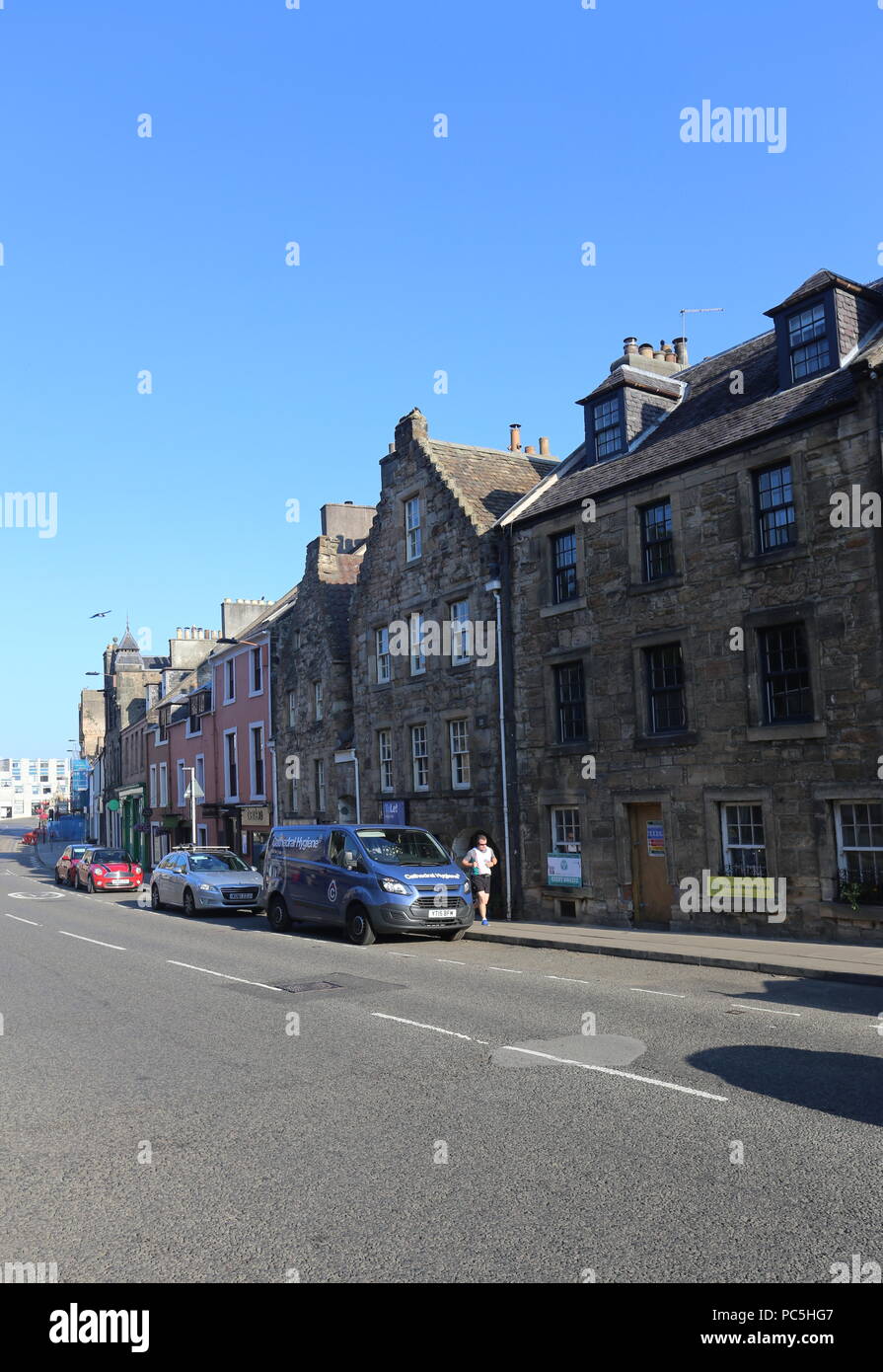 Linlithgow street scene hi-res stock photography and images - Alamy