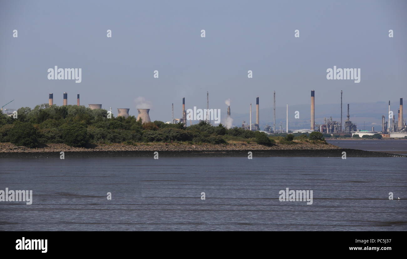 Grangemouth refinery scotland hi-res stock photography and images - Alamy