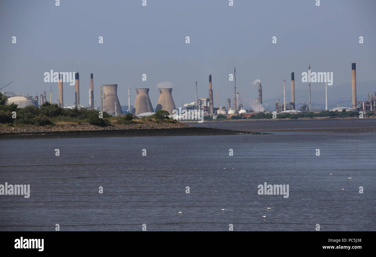 Grangemouth refinery scotland hi-res stock photography and images - Alamy