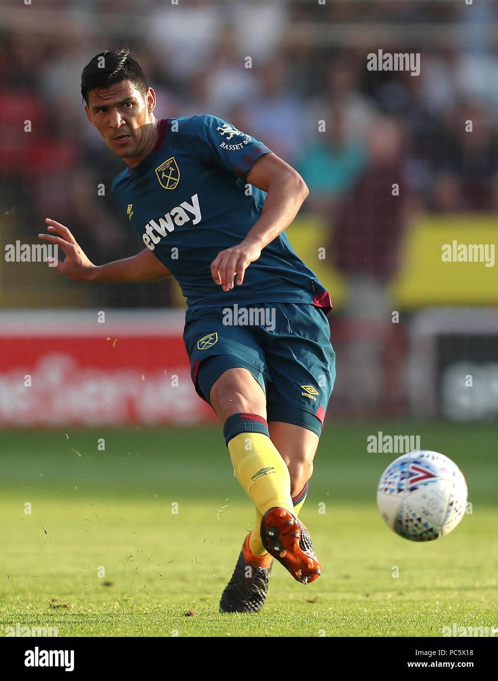 West Ham United's Fabian Balbuena Stock Photo - Alamy