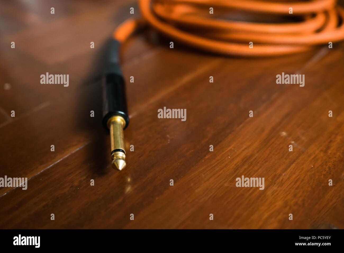 Guitar cables hi-res stock photography and images - Alamy